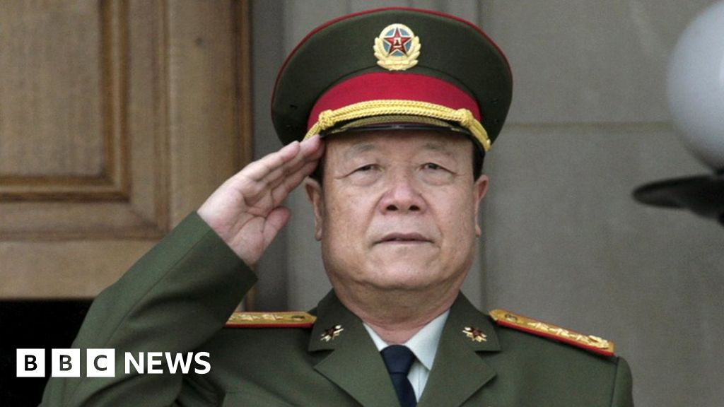 Chinese Gen Guo Boxiong sentenced to life for corruption - BBC News