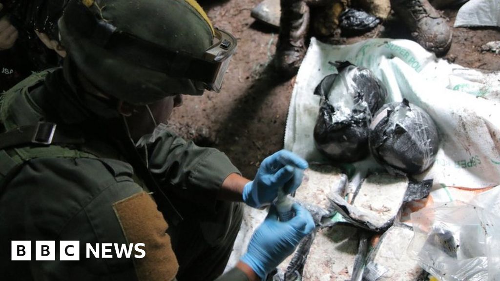 The UK agents tackling Colombia's drug barons - BBC News