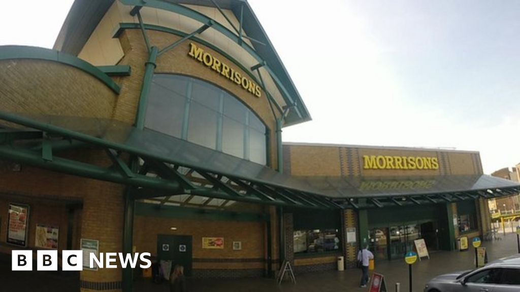 Morrisons Christmas sales beat forecasts - BBC News