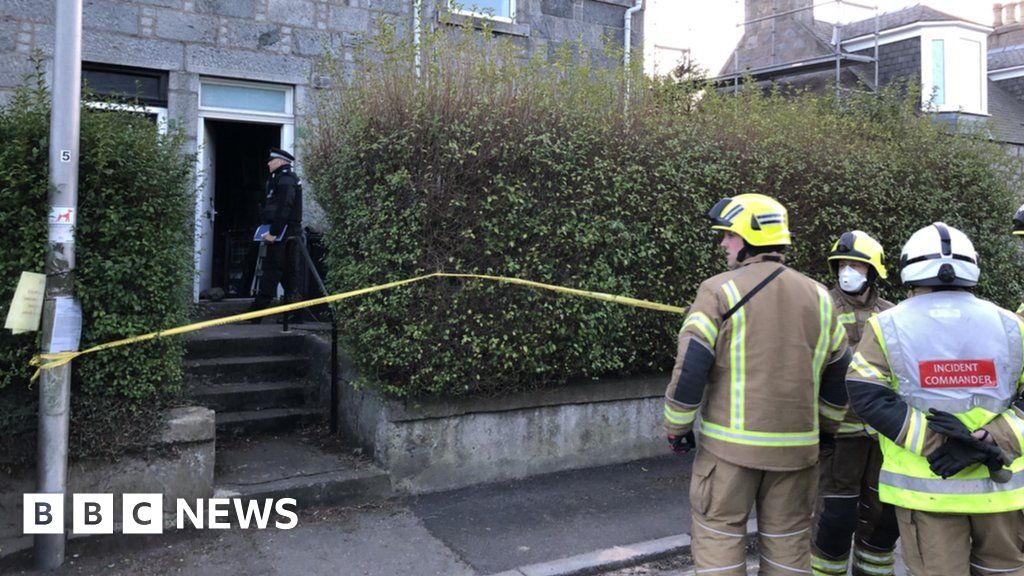 Man dies following Aberdeen house fire - BBC News
