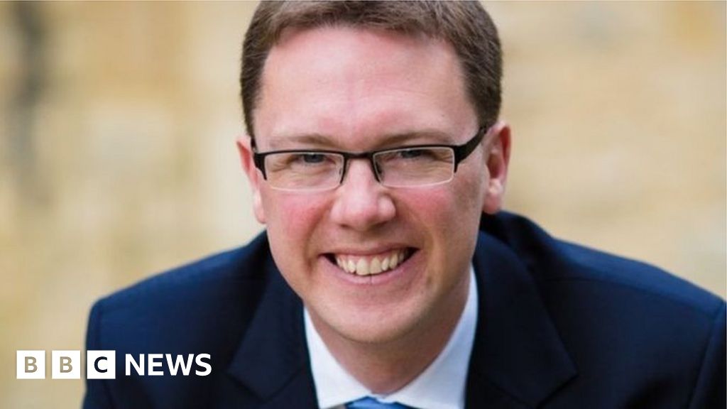 Robert Courts MP repays £3k for House of Commons 'stationery misuse ...
