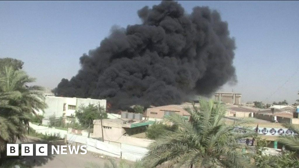 Iraq election: Baghdad poll recount papers burnt by fire - BBC News