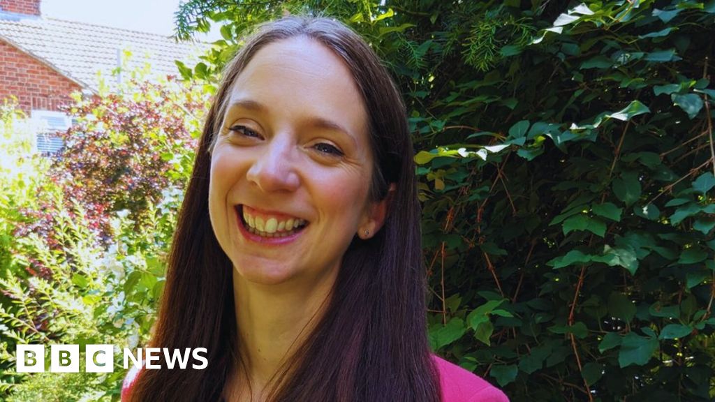 Lib Dems name MP candidate for Dorries' Mid Beds seat - BBC News