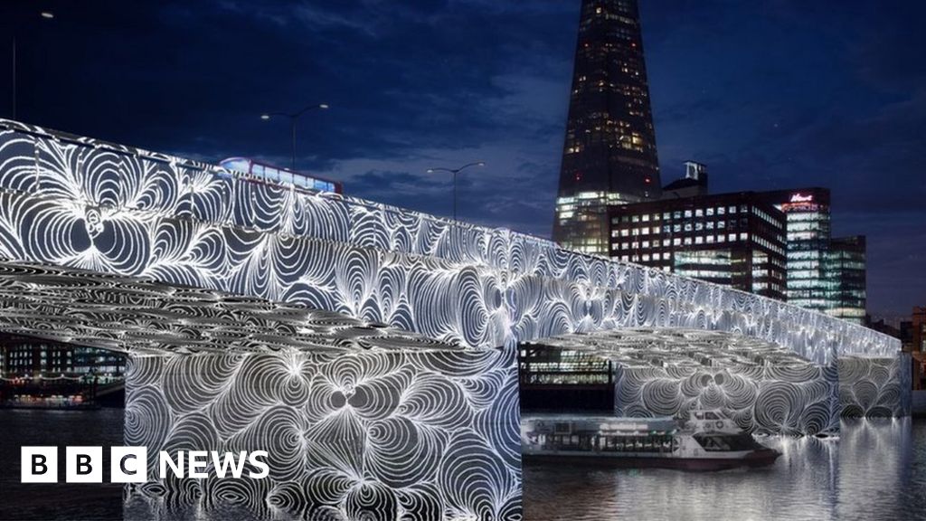 Winner chosen of competition to light up River Thames bridges - BBC News