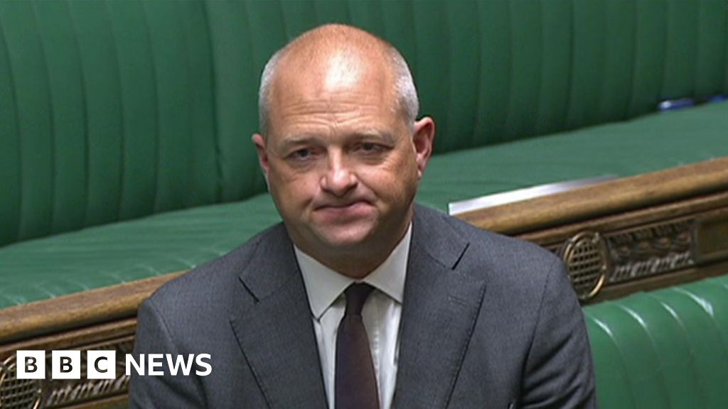 Norfolk MP wants better personal finance education in schools - BBC News