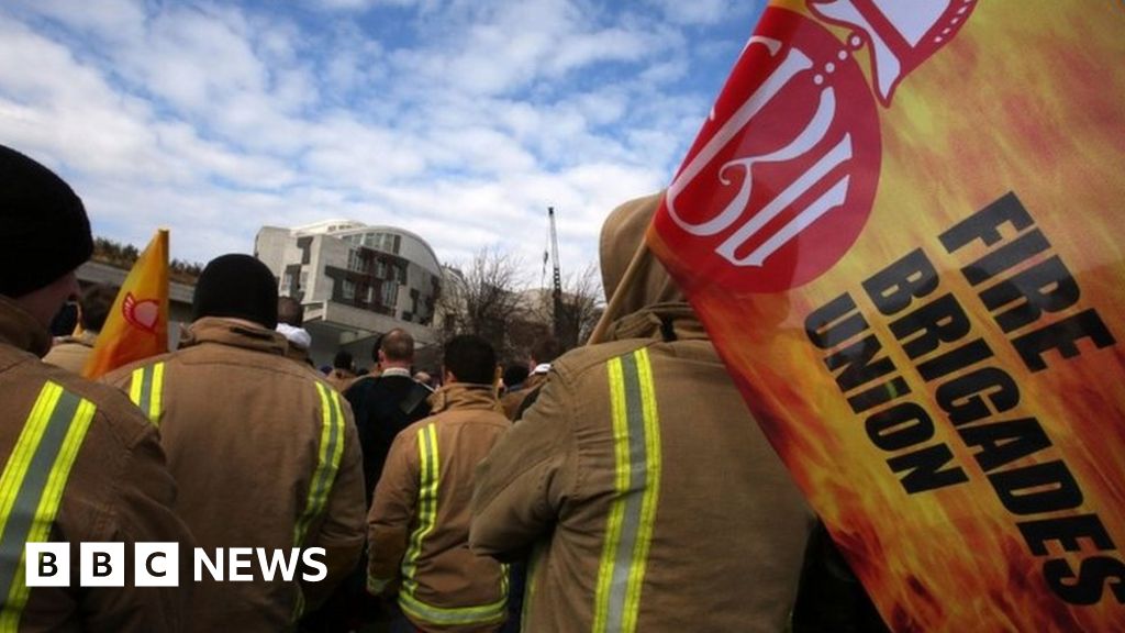 South Yorkshire firefighter strike threat over control room cuts - BBC News