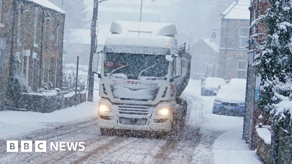 Schools closed and roads impassable by snow - BBC News