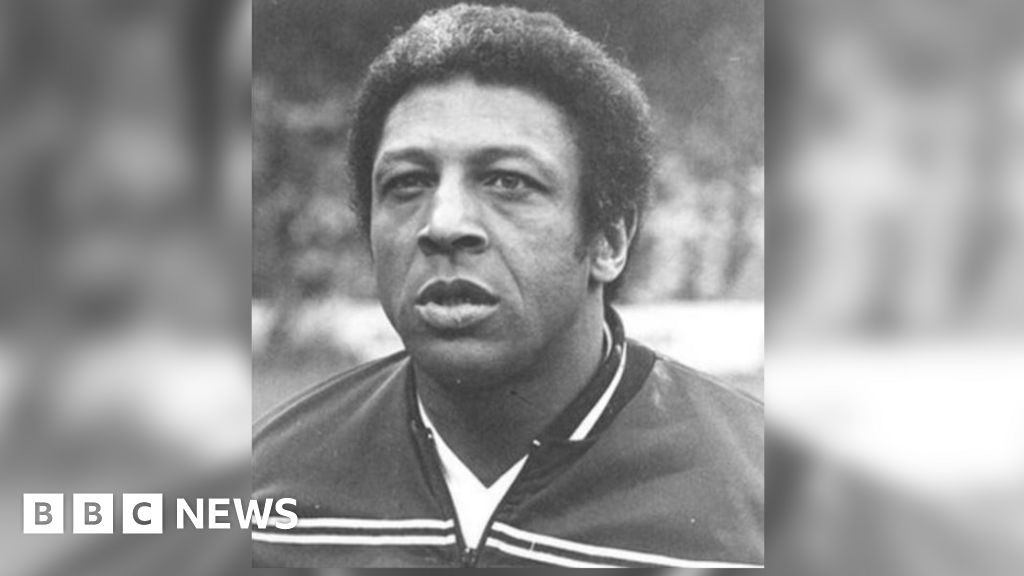 Clive Sullivan rugby exhibition opens at Hull's Streetlife Museum - BBC ...