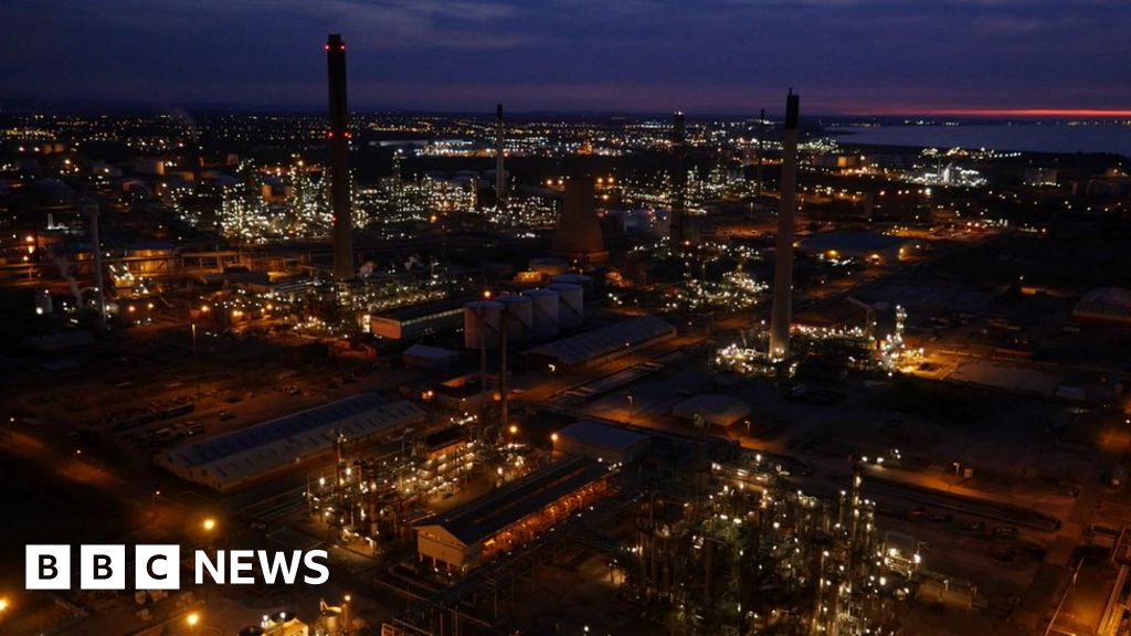 Stanlow: Energy giant Essar unveils £2bn plan for low-carbon plant ...