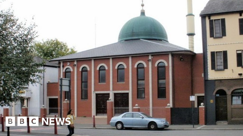 Darren Osborne Muslim attack prompts mosque open doors call