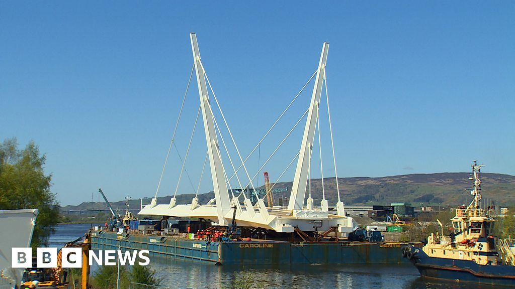 Watch arrival of River Clyde's first opening road bridge