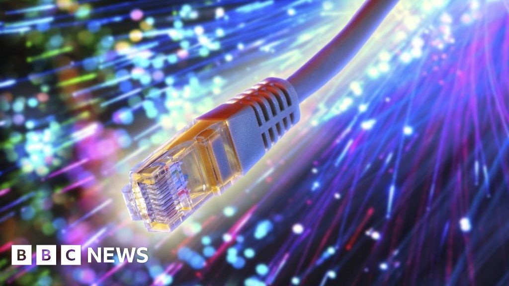 Bid to improve rural broadband speeds - BBC News