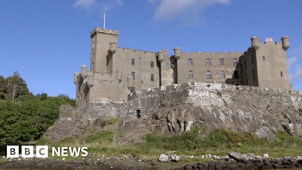 Scotland's castles count the cost of Covid-19 - BBC News