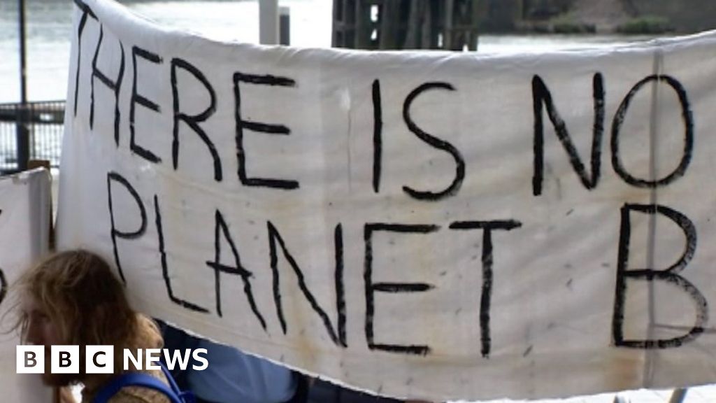 Climate change: Cardiff activists urge concrete actions