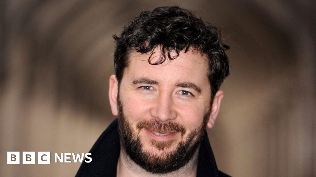 National Theatre Wales: Lorne Campbell is new director - BBC News