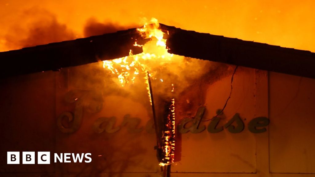 Paradise: Before and after the town's wildfire destruction - BBC News