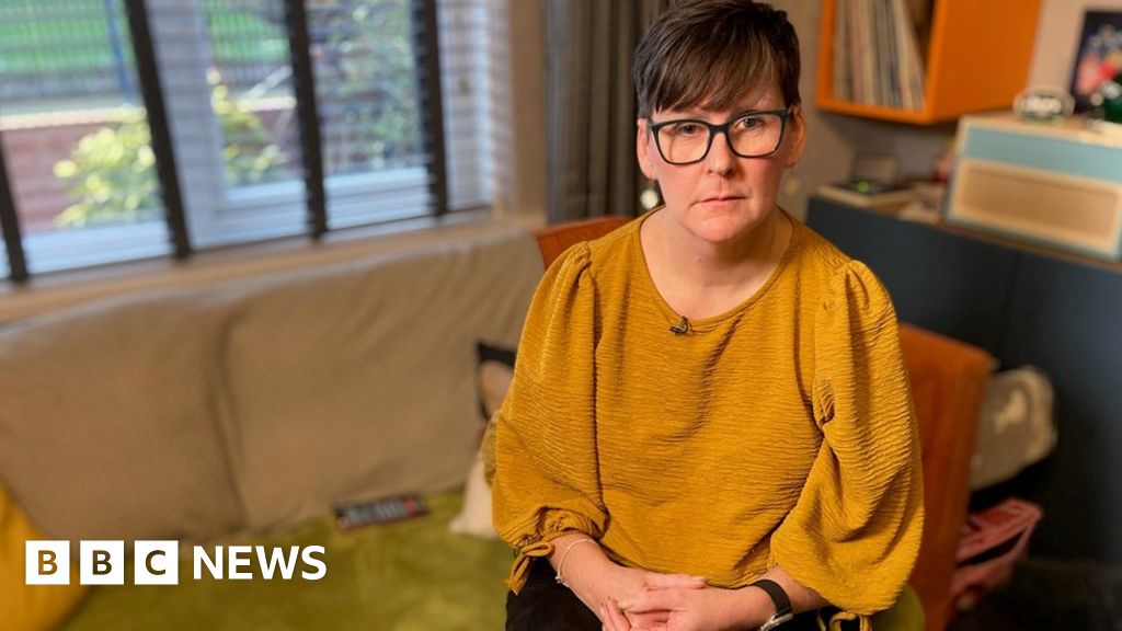 Mr Bates vs the Post Office: Woman says TV drama left her crying - BBC News