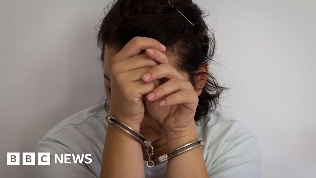 Head injuries suffered by 80% of women prisoners