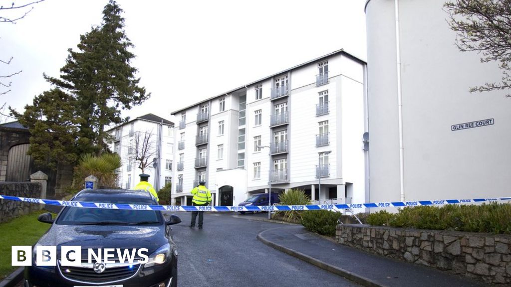 Newry: Murder inquiry after deaths of man, woman and girl - BBC News