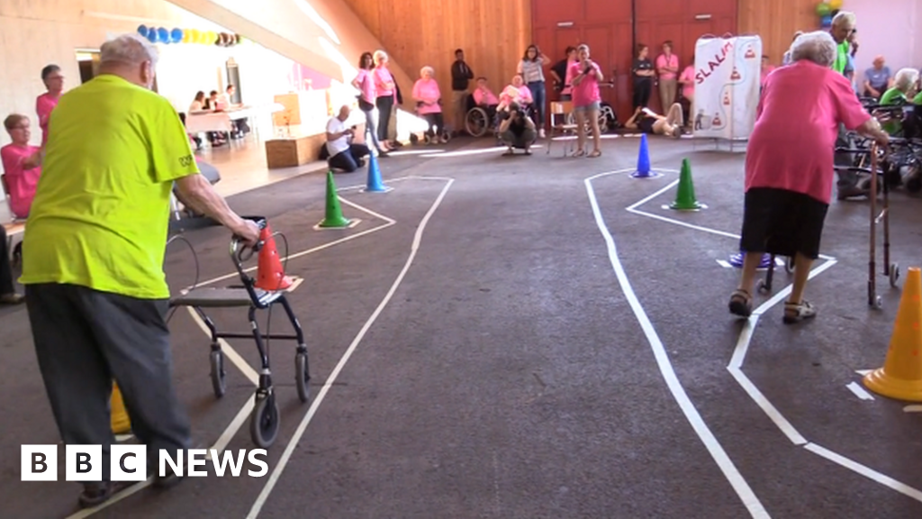 Swiss seniors compete in 'elderly Olympics' - BBC News