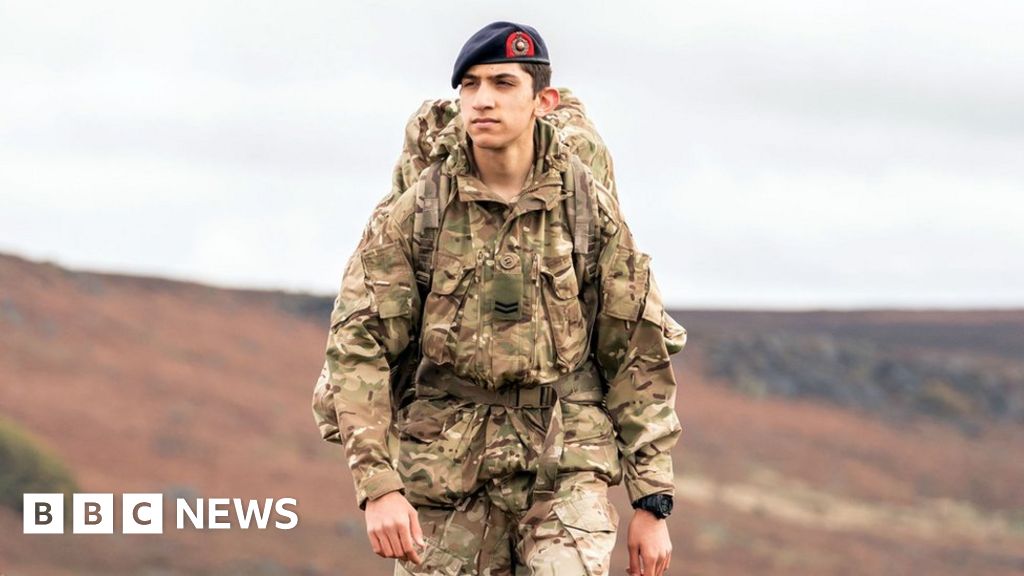 Royal Marines cadet: Muslim heroes 'left out of history books' - BBC News