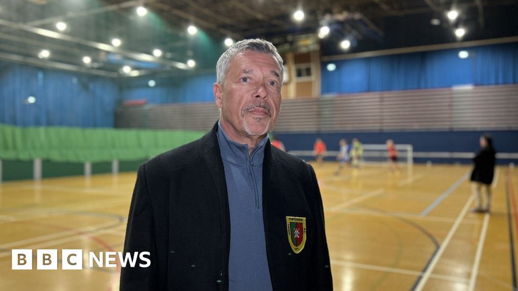 Older players invited to take up walking football