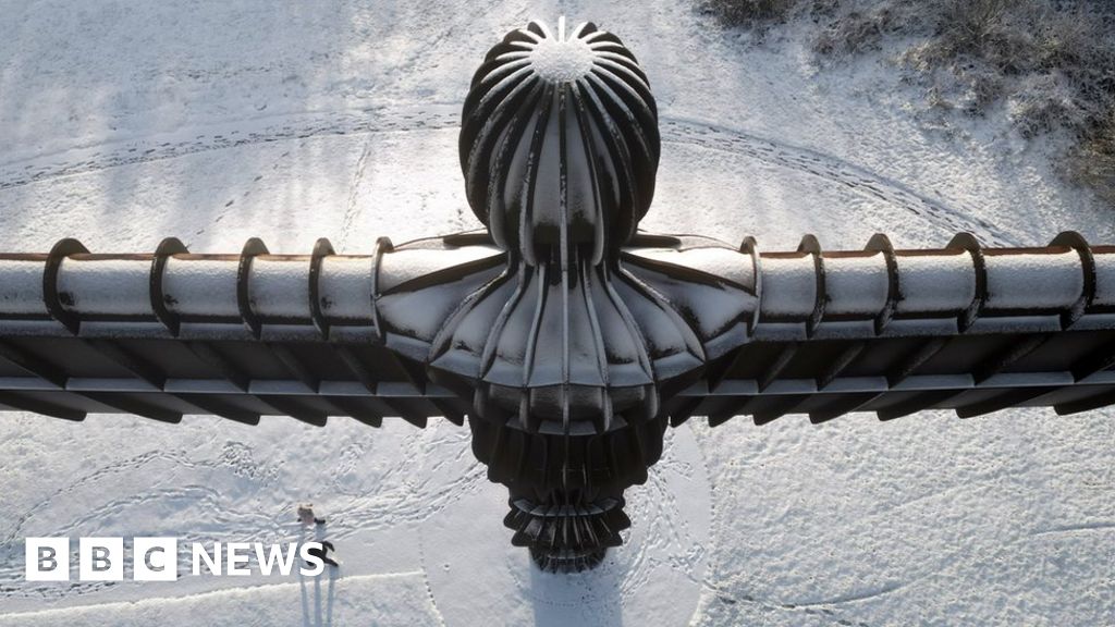 Snow in England heralds start of meteorological winter - BBC News