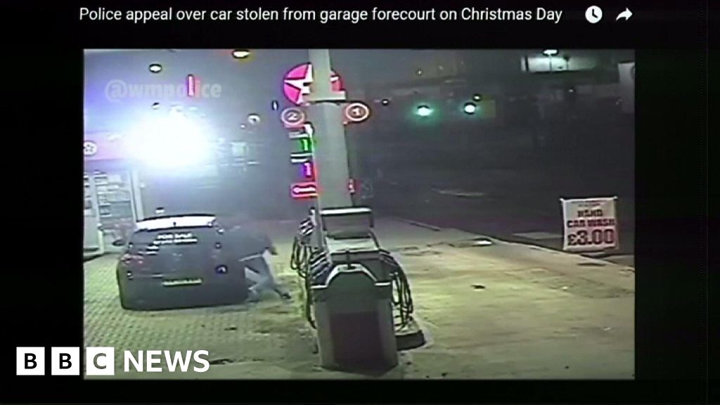 Carjacking victim dragged along by car in Birmingham - BBC News