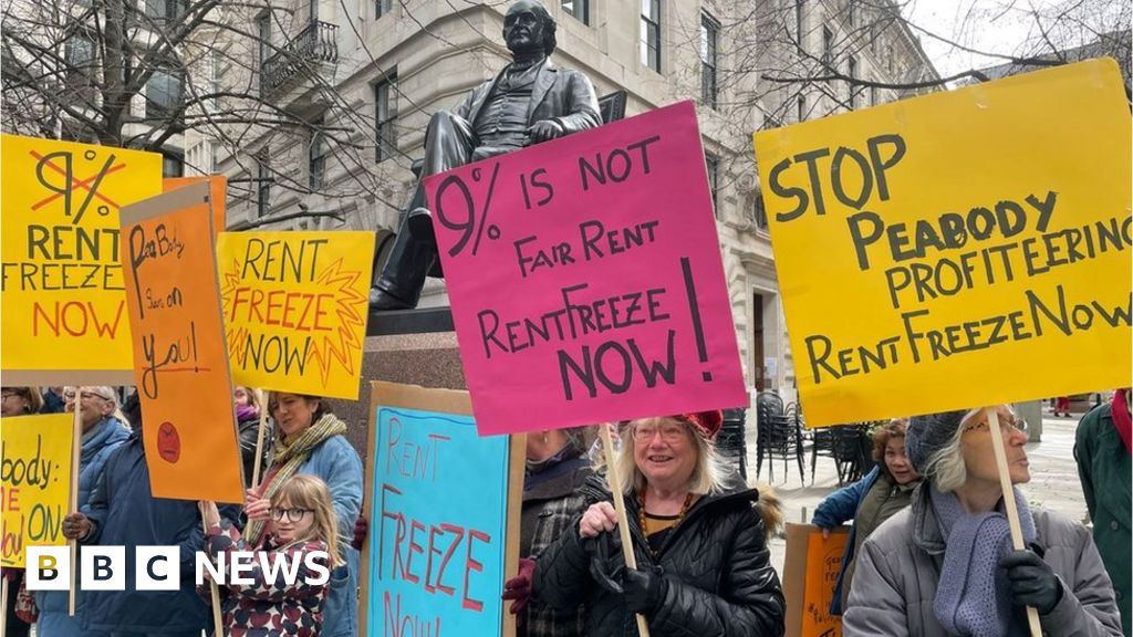 London rent protesters say Peabody 'would turn in his grave' - BBC News