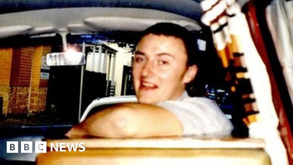 Peter Falconio case: 'No body, no parole' rule for killer - BBC News