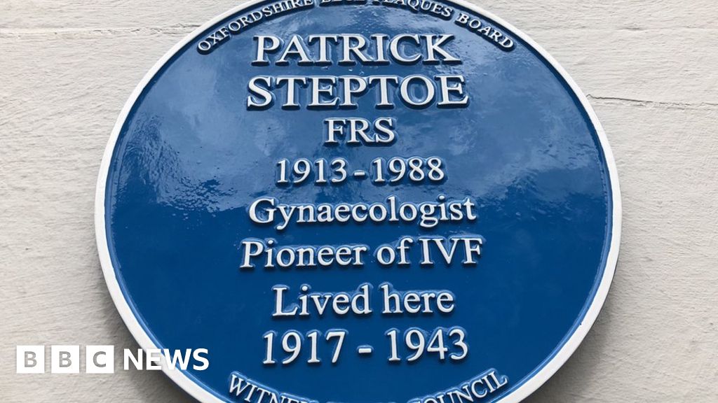 IVF pioneer Patrick Steptoe gets blue plaque - BBC News