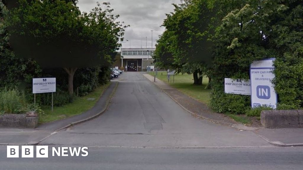 HMP Isle of Wight inspectors raise assault concerns - BBC News HMP Isle of Wight inspectors raise assault concerns - BBC News