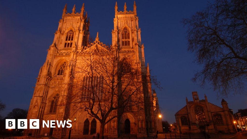 York Minster bells silenced after bell-ringers axed for 'new team ...
