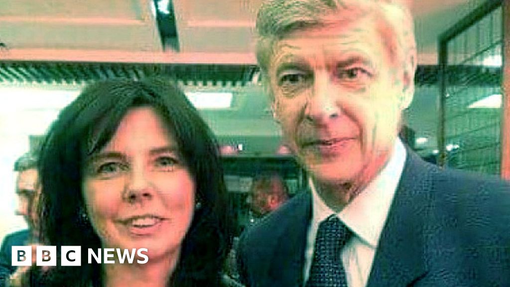 Missing Helen Bailey: Fans probed for information - BBC News