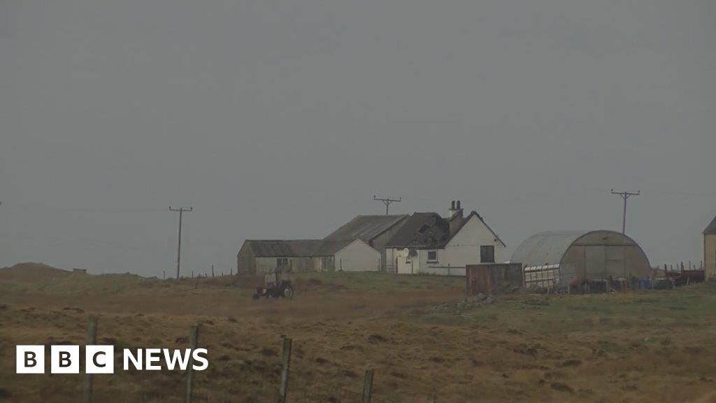 Man dies after fire breaks out in house on South Uist - BBC News