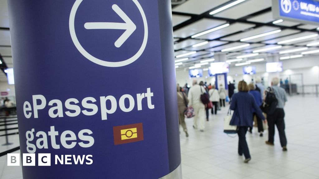 Fake passport seizures at UK borders 'at five-year high' - BBC News