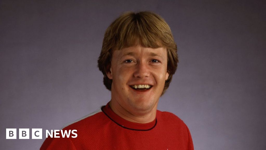 Keith Chegwin: From Swap Shop to Big Brother - BBC News