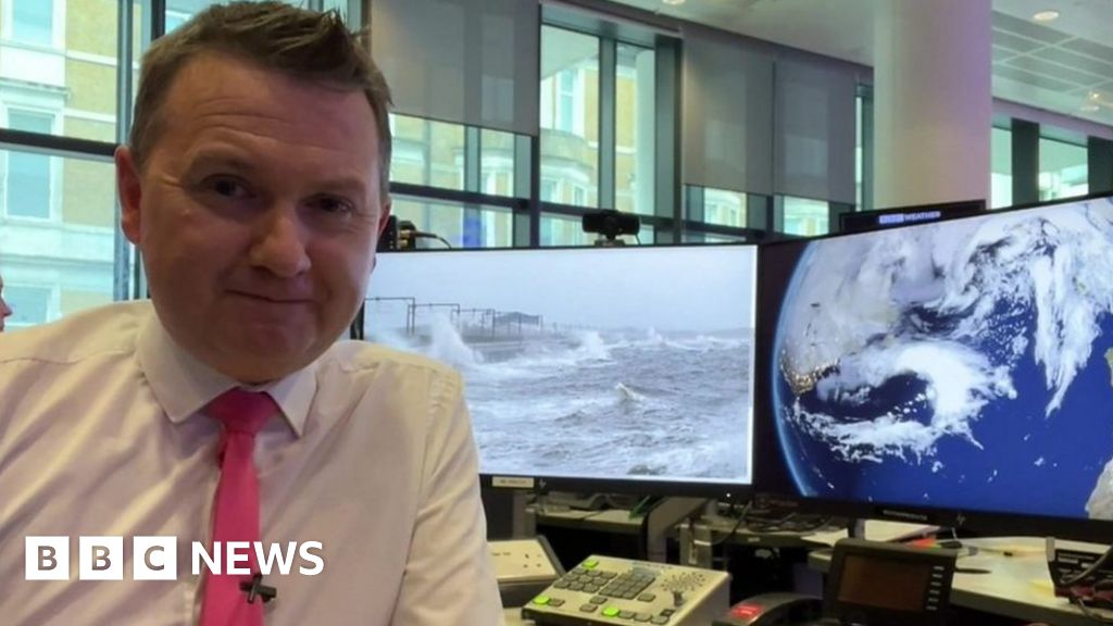 Storm Isha due to hit the UK on Sunday - BBC News