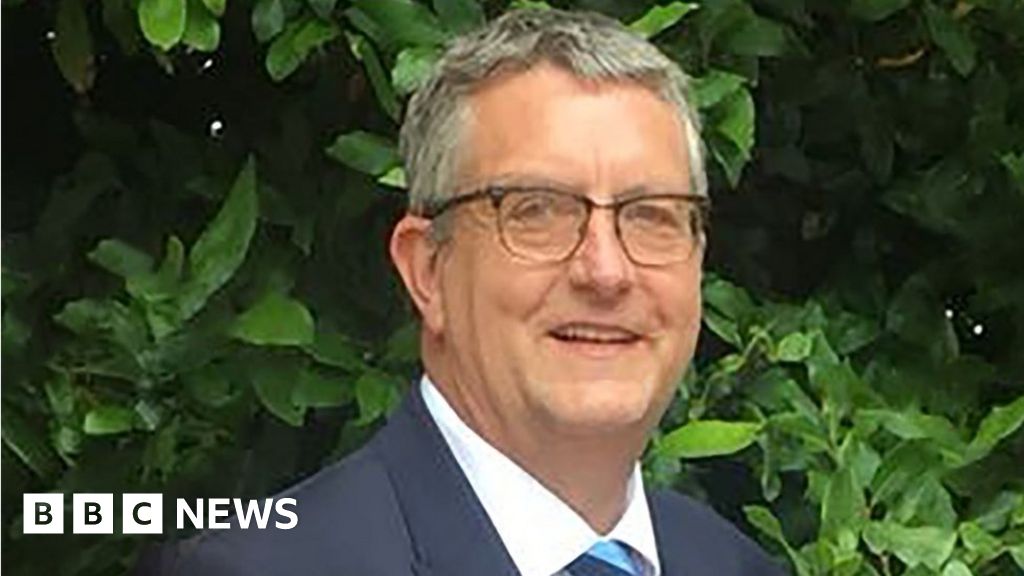 Eversley crash death father was 'gentle giant' - BBC News
