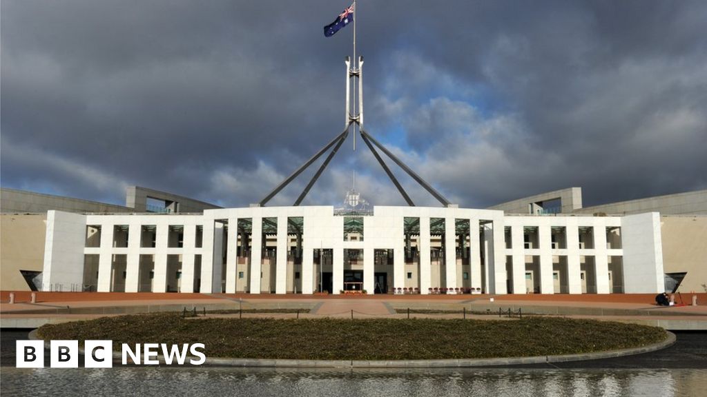 Canberra 'city to visit' listing revives Australian debate - BBC News