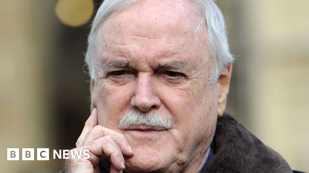 John Cleese to receive Rose d'Or lifetime achievement award - BBC News