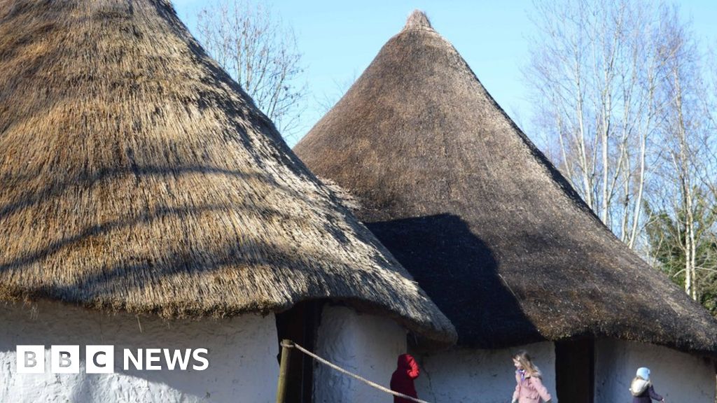 2000-year-old Iron Age farmstead recreated at St Fagans - BBC News