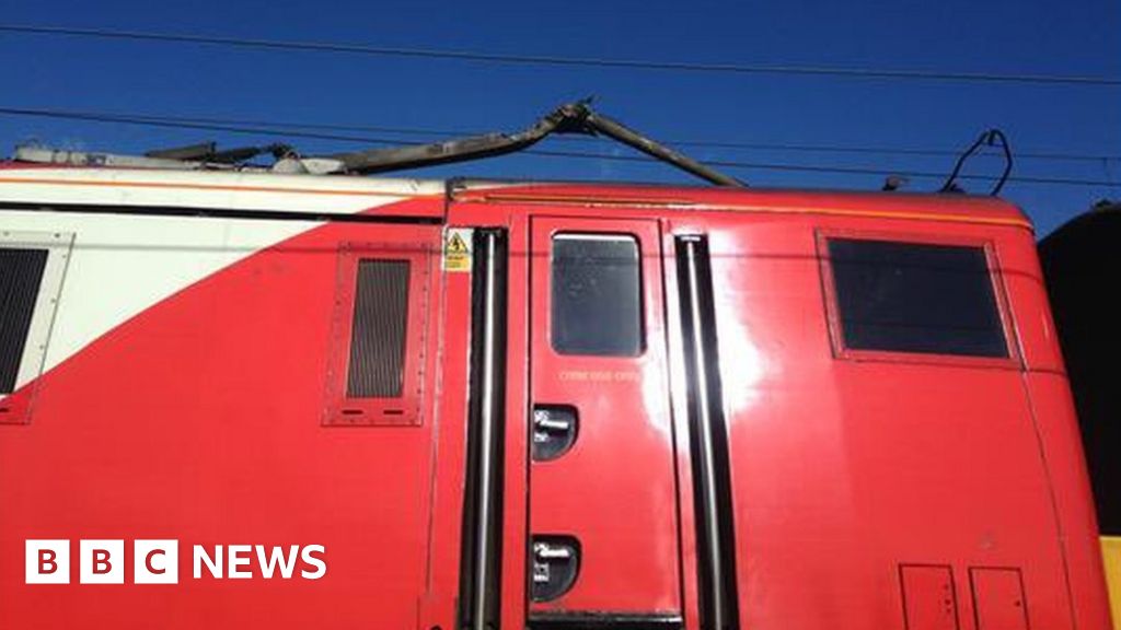 'Major disruption' on East Coast Main Line - BBC News