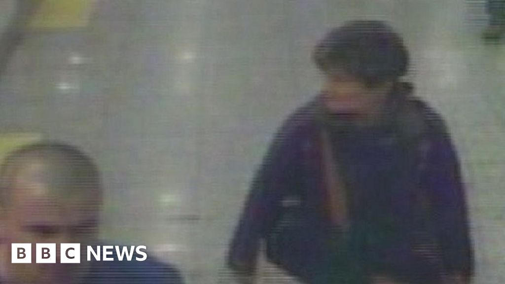 Jacky Sutton shown in CCTV at Istanbul airport - BBC News