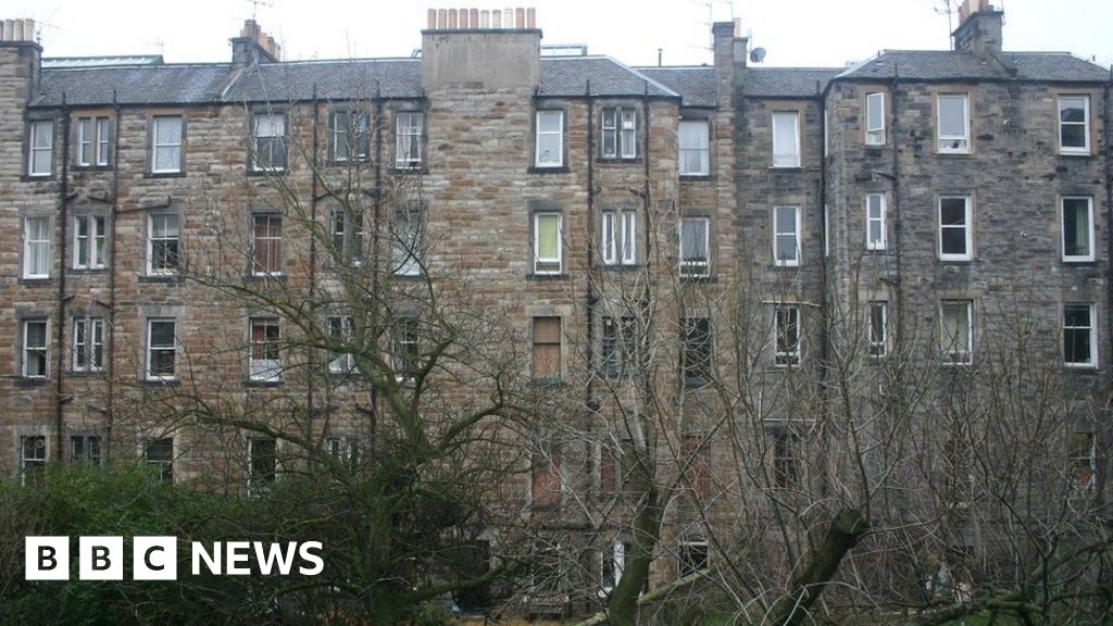 Report considers price per square metre of Scottish homes - BBC News