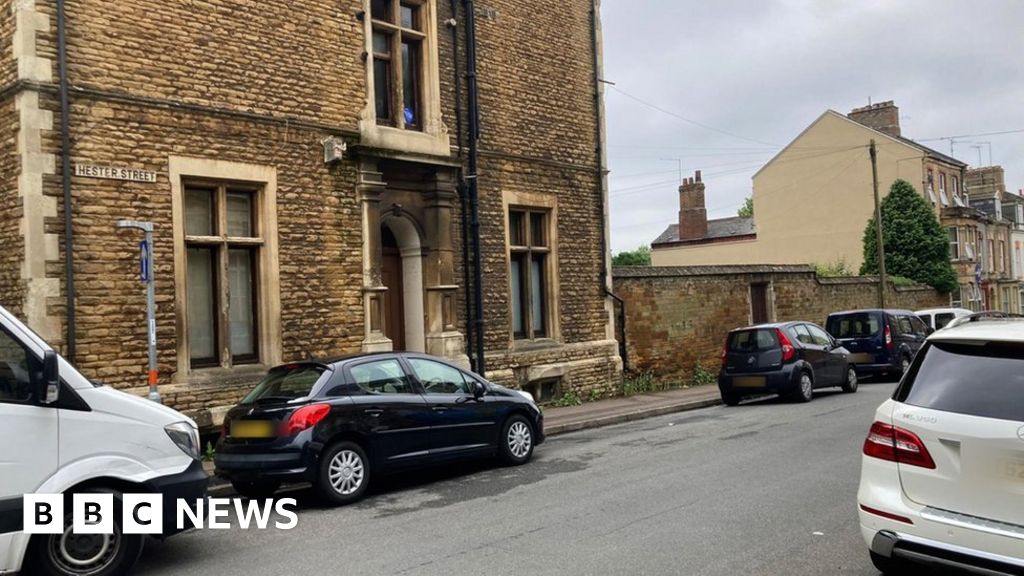 Northampton murder: Man charged over assault death - BBC News