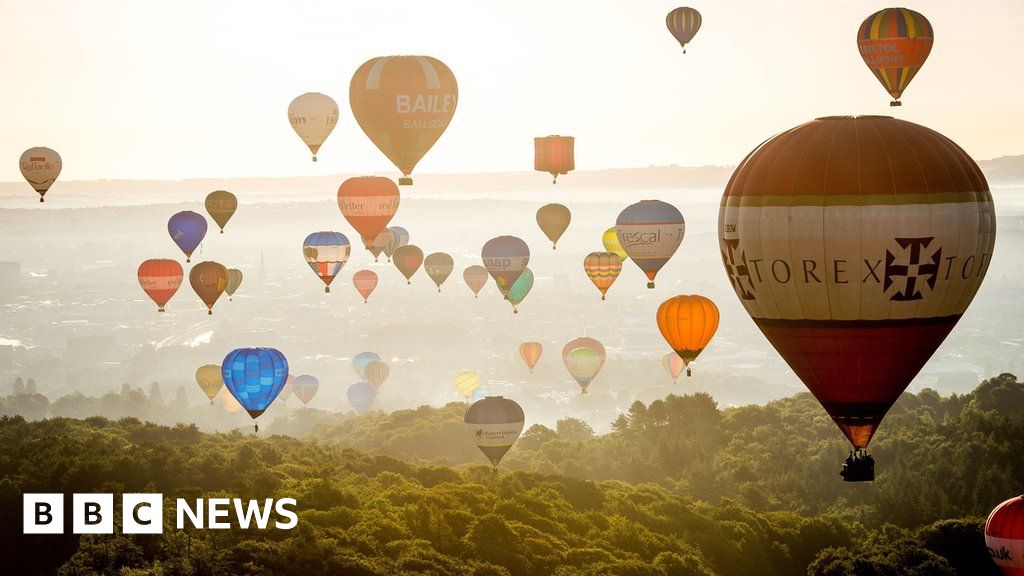 Bristol Balloon Fiesta: Balloons take to sky on final day