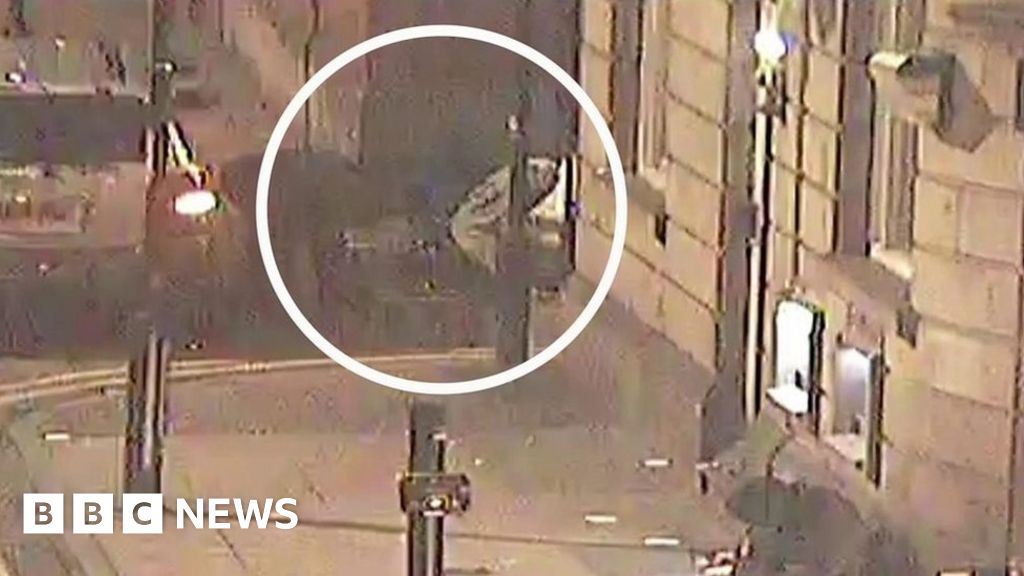 Manchester: CCTV shows theft from woman having seizure