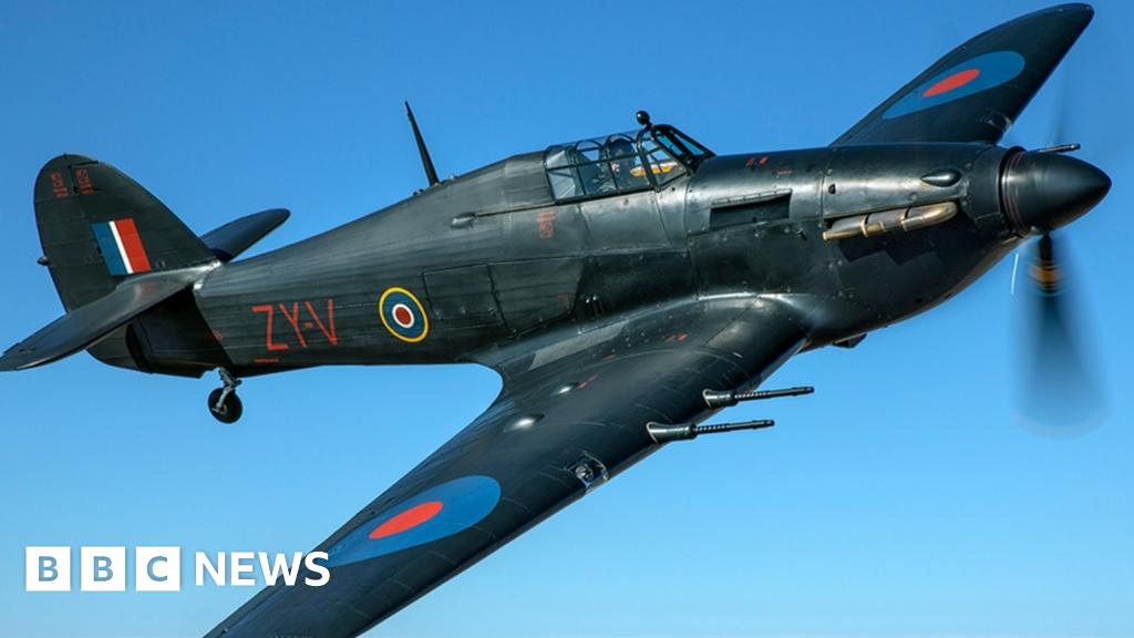 Hawker Hurricane to fly over Nottinghamshire County Show - BBC News