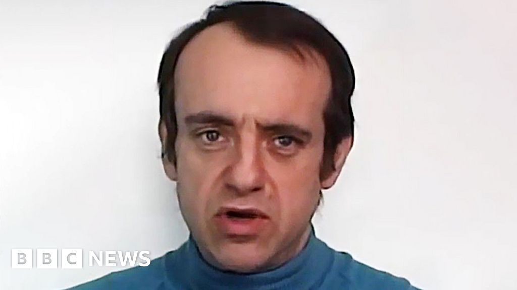 French Holocaust denier appears in Scottish court - BBC News